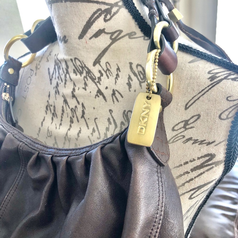 Dkny Brown Leather Locket Purse! - Gem